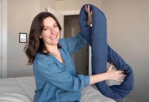 Huzi Infinity Travel Pillow Review (2025) - Mattress Clarity